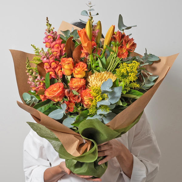 Deluxe Seasonal Bright Bouquet – Masterflora & Co.